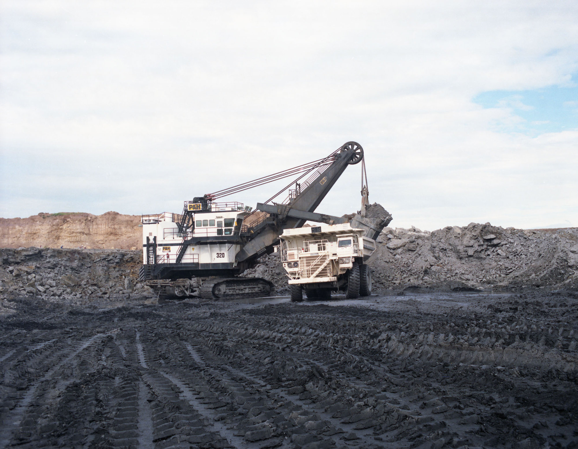 Hunter Valley No. 1 Open cut mine, NSW, [1989] | Living Histories