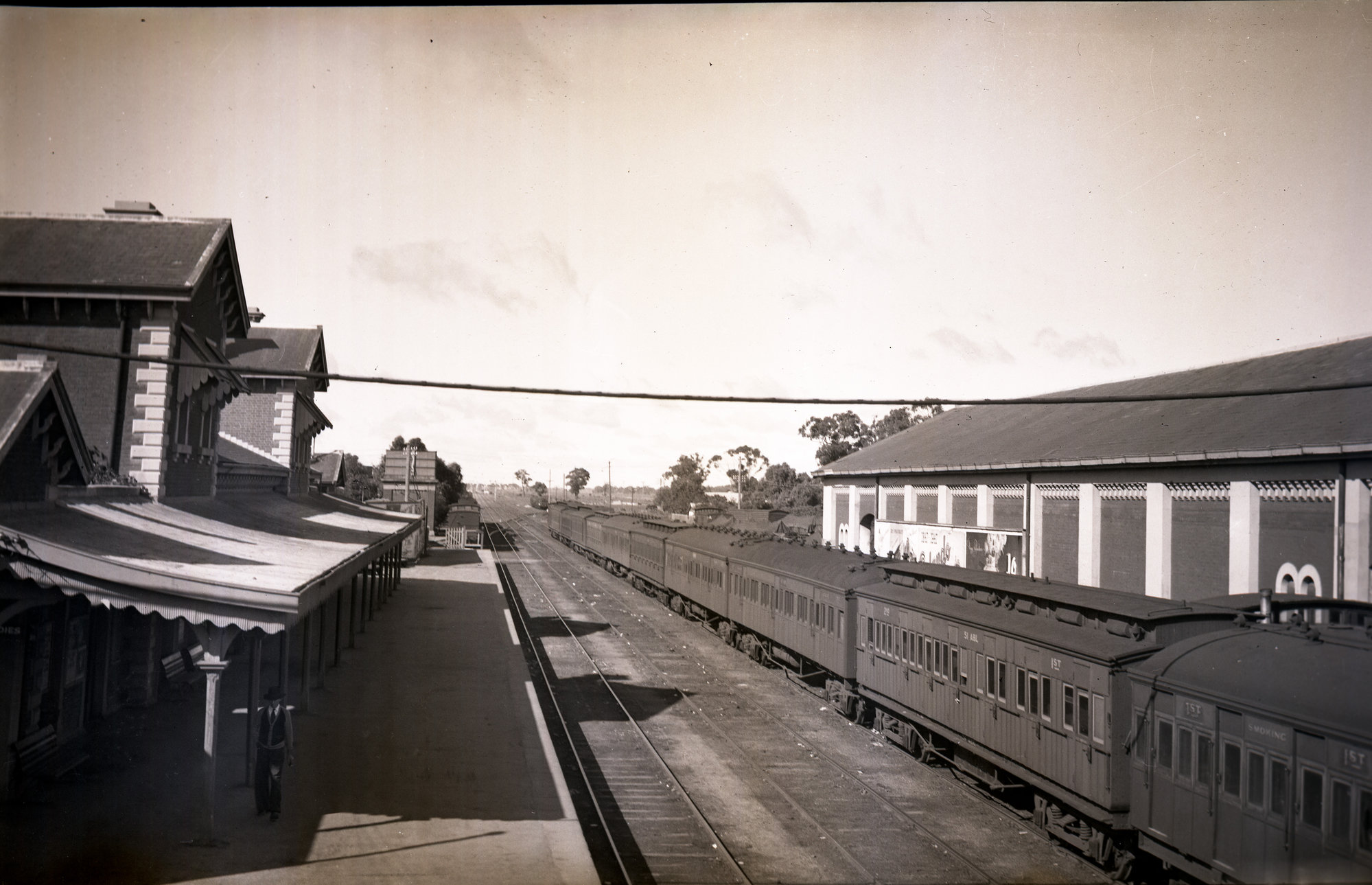 VR Echuca Railway Station,Victoria, [1930s] | Living Histories