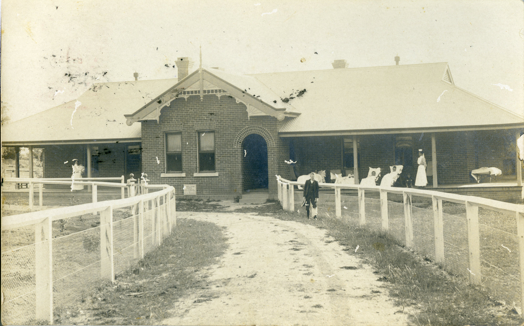 Crookwell Hospital. Postcard sent from Crookwell to Mr W.J. (William ...