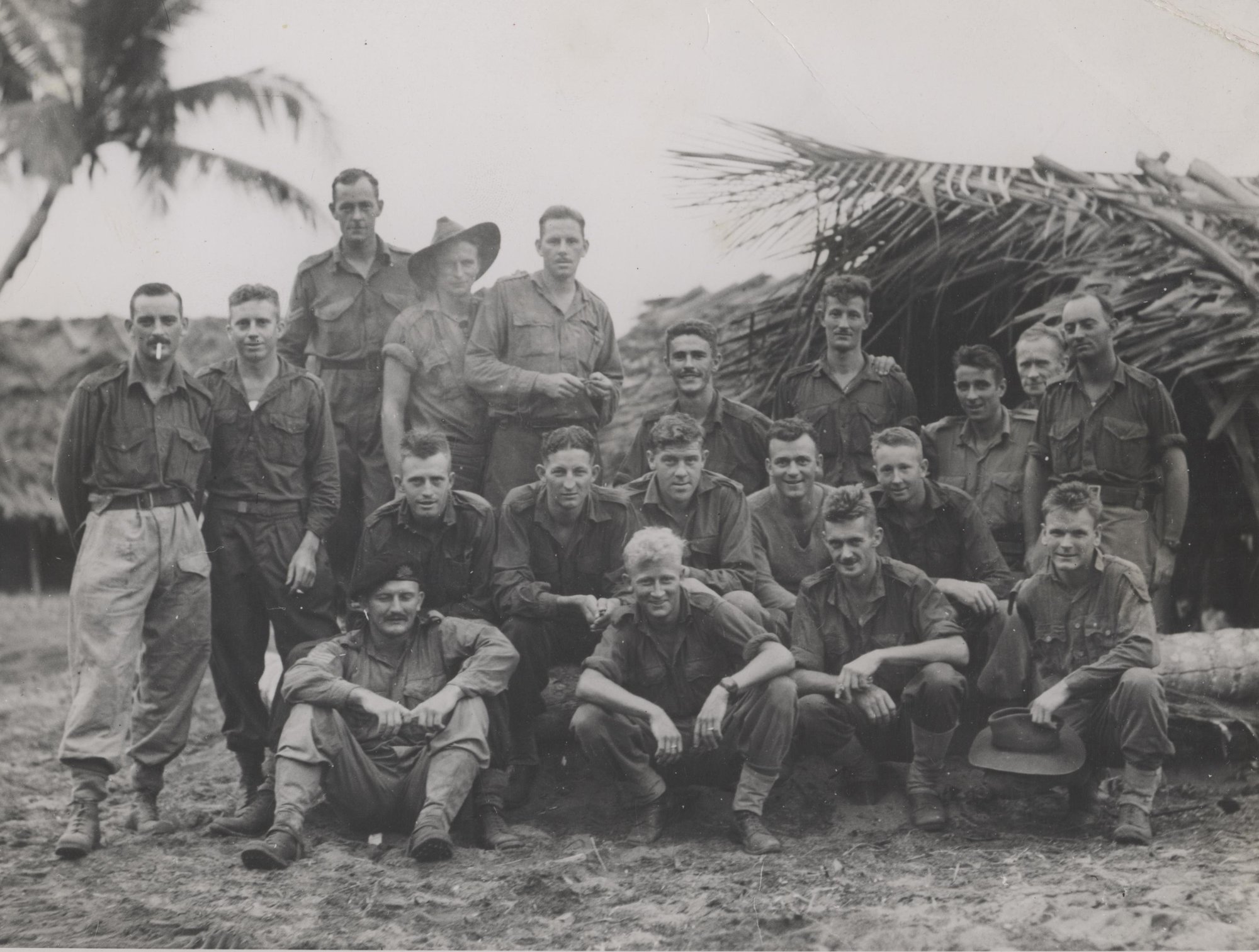 Signallers of a commando squadron probing Japanese outposts at Aitape ...
