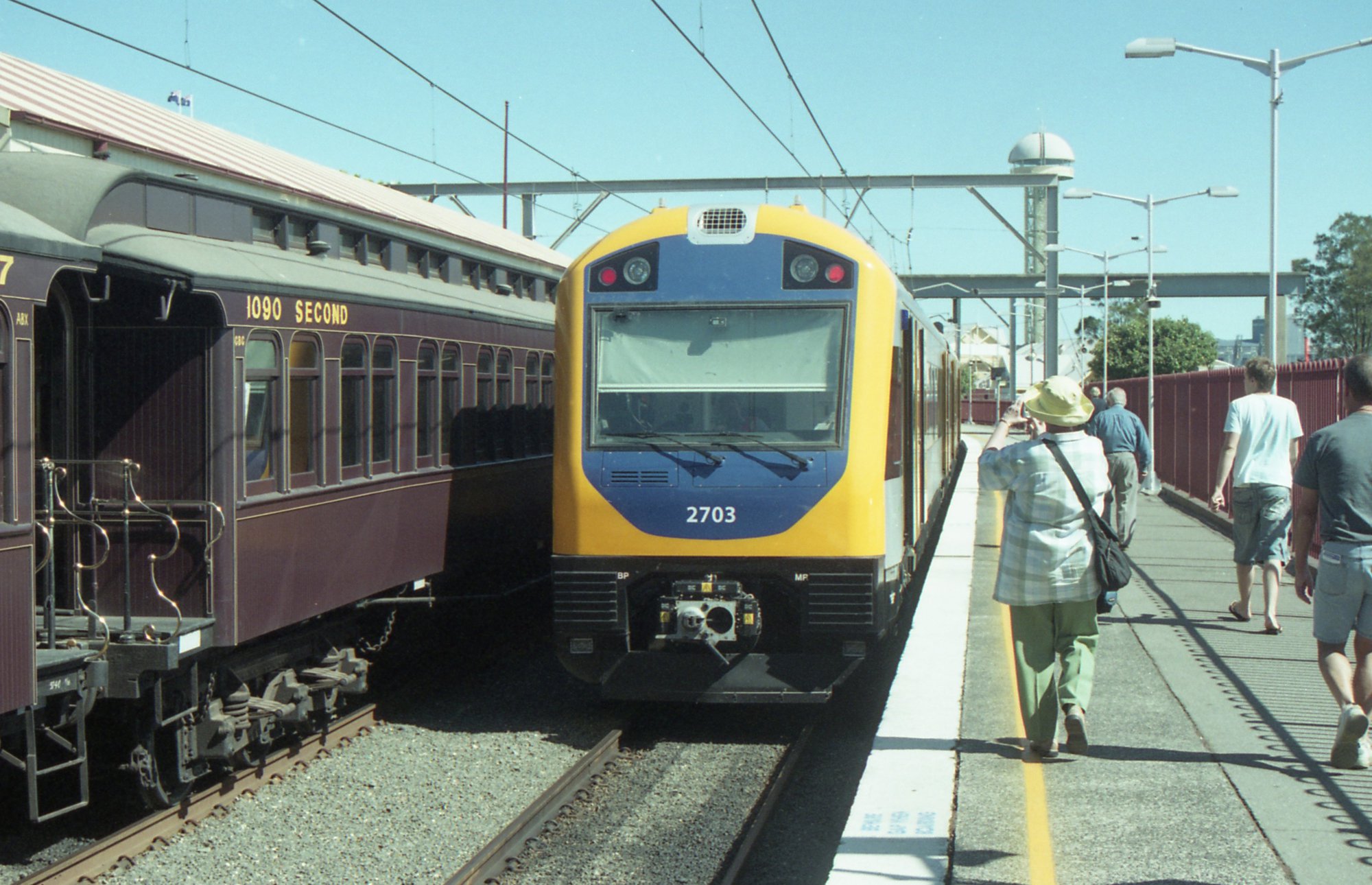 A new Hunter railcar at Newcastle, NSW, March 2007 | Living Histories