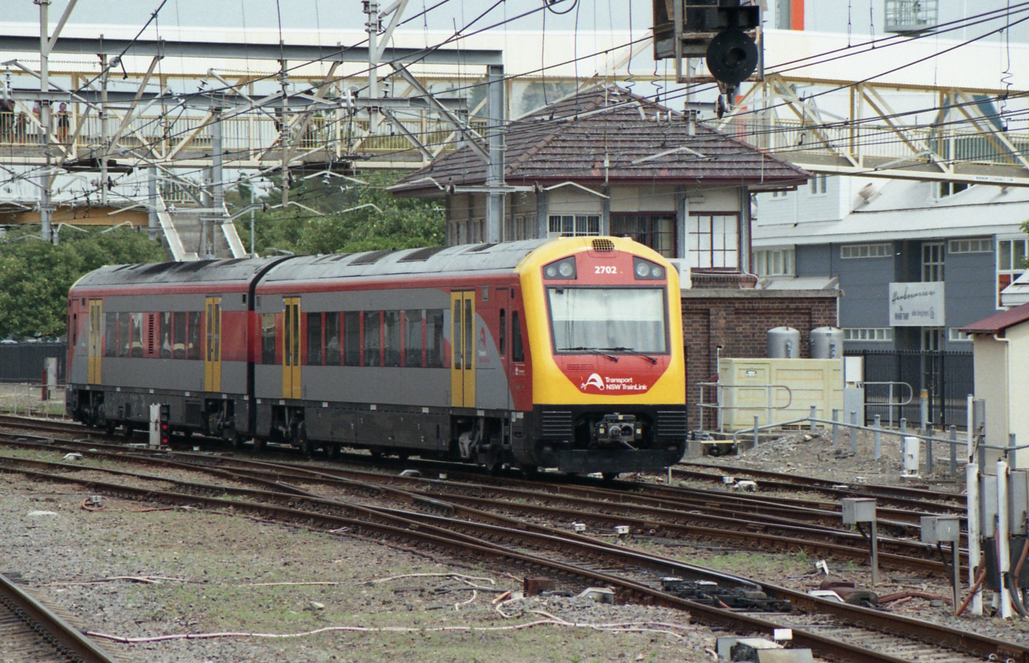 A Hunter railcar approaching number four platform, November 2014 ...