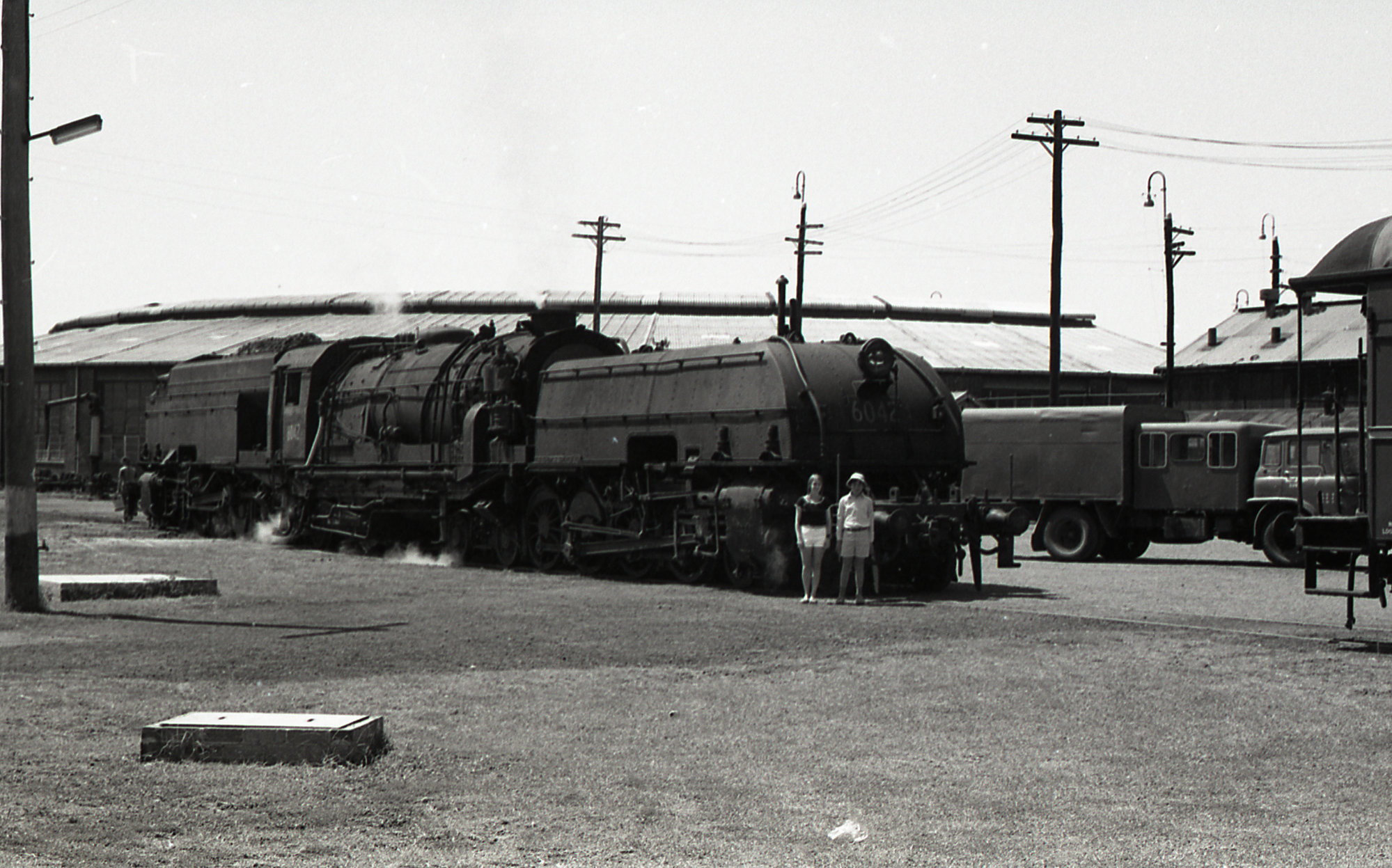 Garratt 6042 waiting to leave Broadmeadow Locomotive Depot, 4 March ...