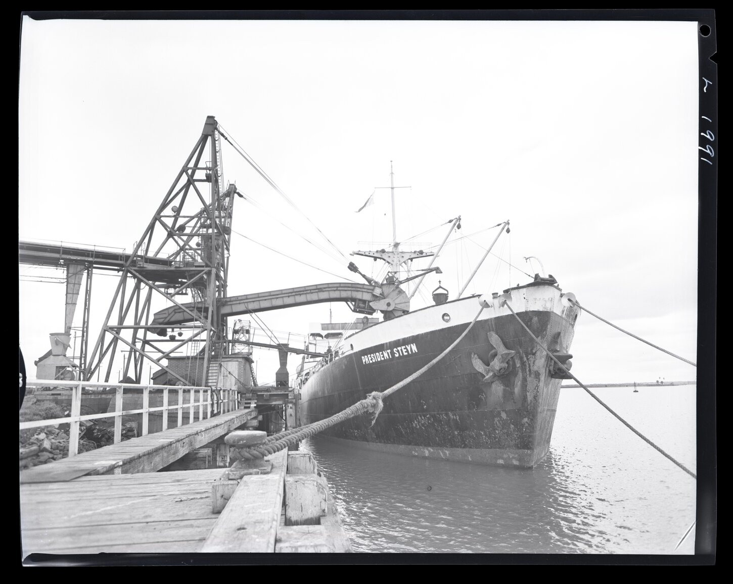 President Steyn, ship, coal loading, 1961 | Living Histories